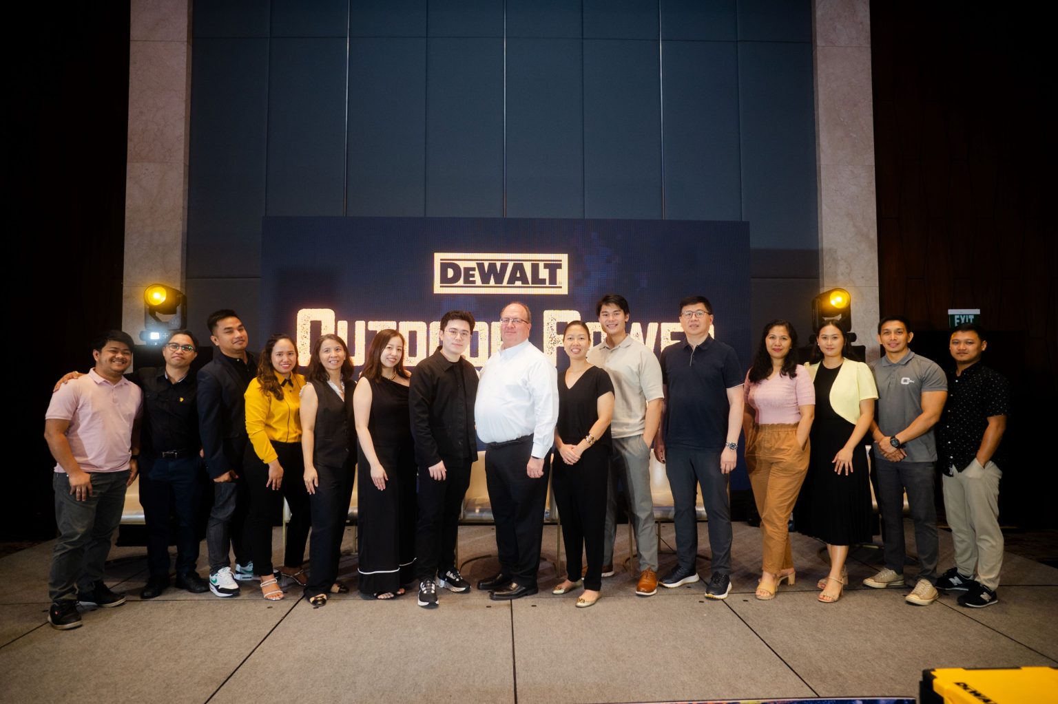 DEWALT Launches "Outdoor Power Revolution": A Commitment to ...