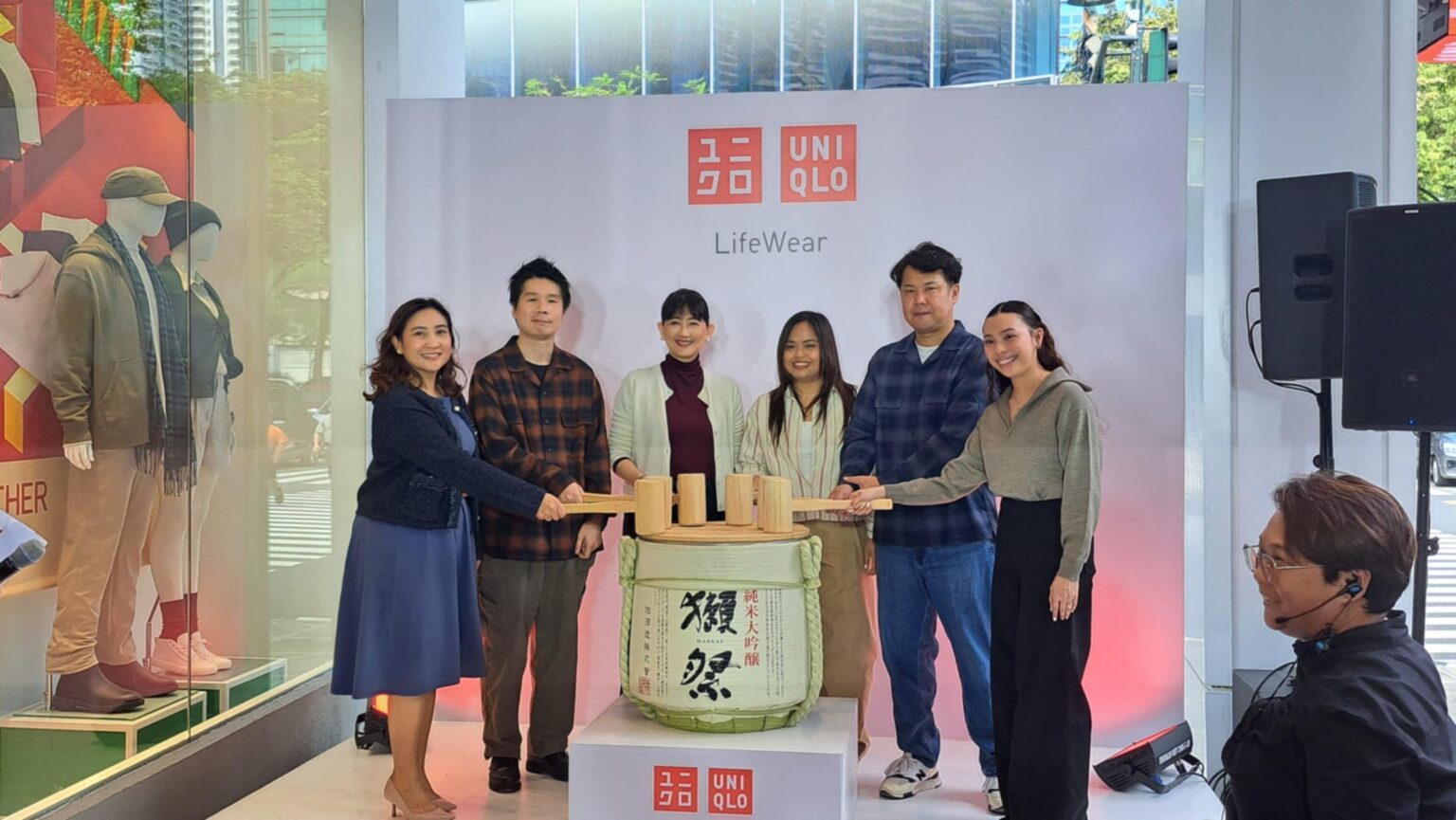 Designed for Life: UNIQLO Opens Refreshed BGC High Street Store as the ...